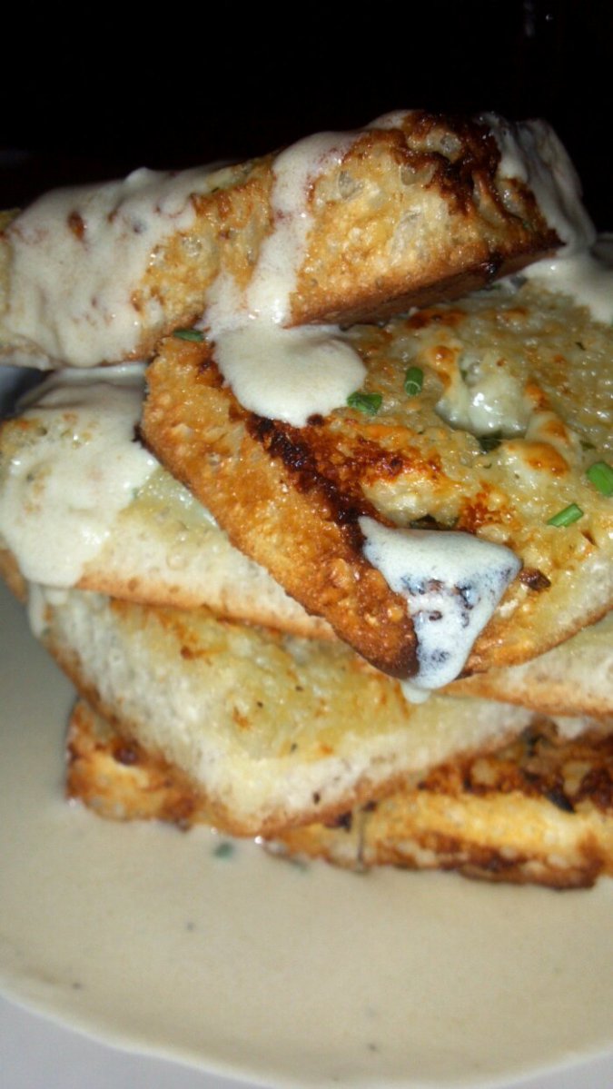 Michael Jordan’s Steakhouse. The Garlic Bread. | Hungry Hungry Hinden